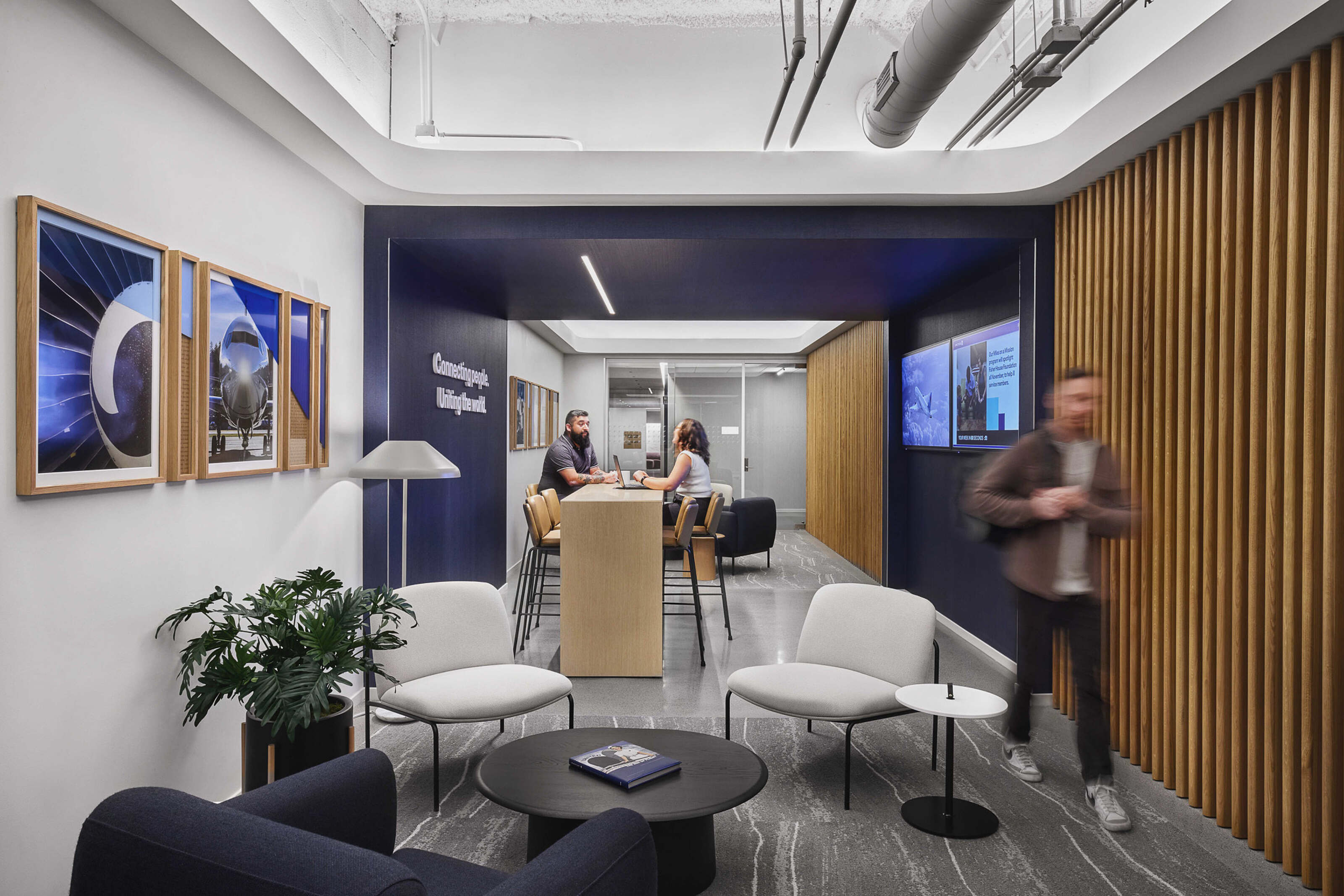 United Airlines HQ | Continua Interiors